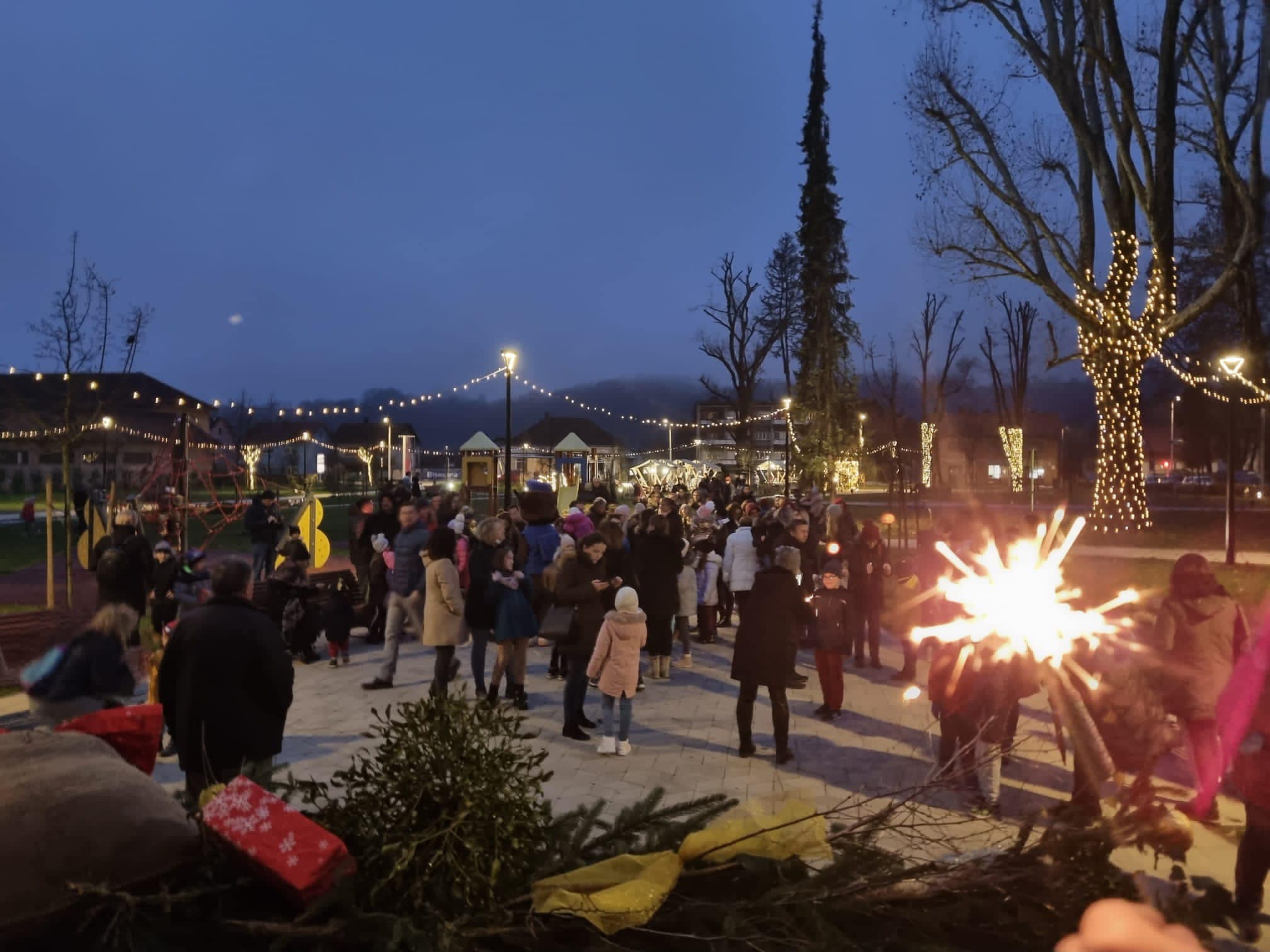 Advent 021 park - Službene stranice Grada Zlatara
